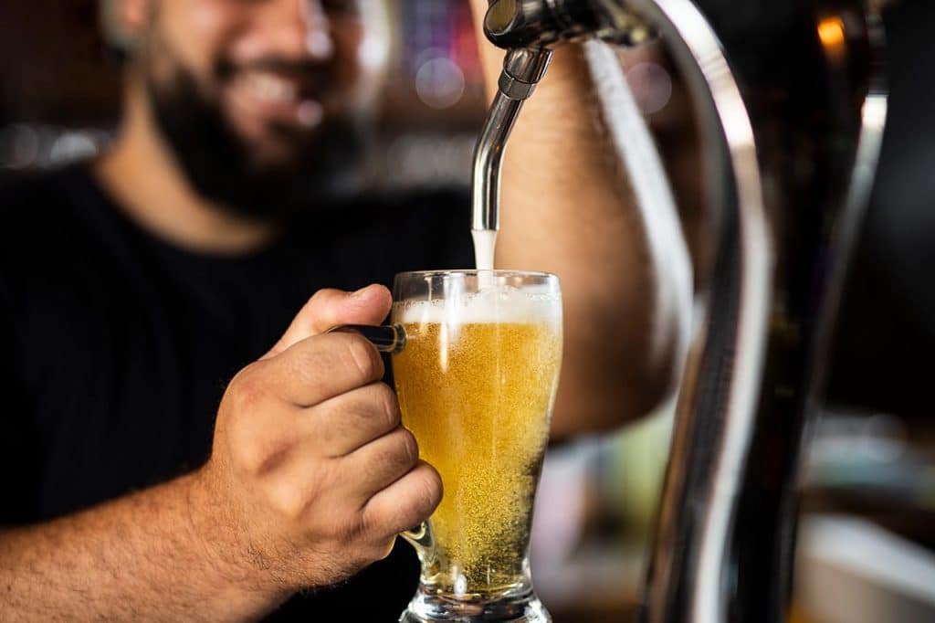 What is Draft Beer? Understanding Freshness and Flavor on Tap - Cosmic ...